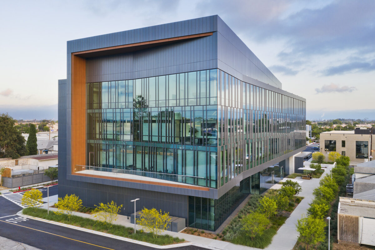 About Us - The Lundquist Institute